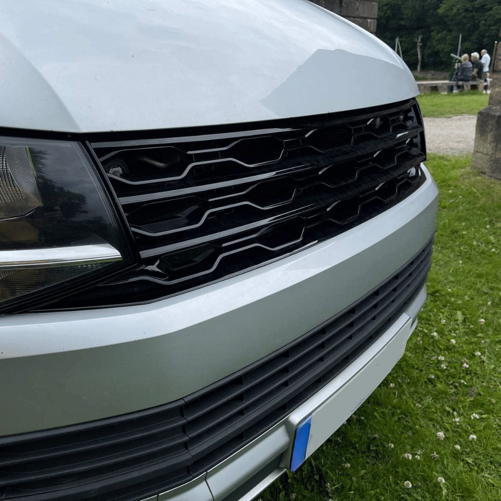 VW T6 R-Line Front Grille (2 in 1) Badged/Badgeless - Gloss Black – VAN ...